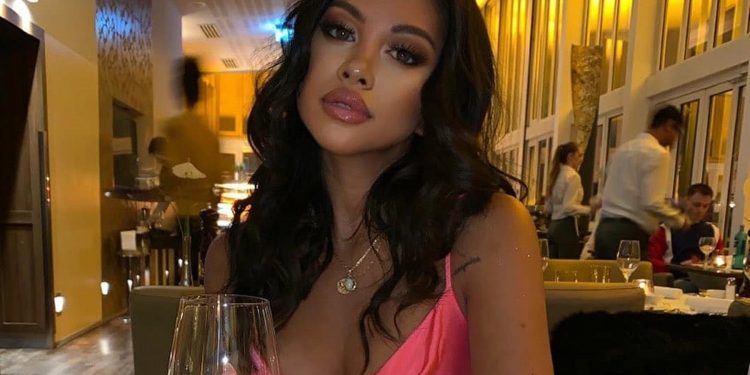 Chris Brown’s Alleged GF, Ammika Harris, Shows Off Belly In Calculated ... Chris Brown’s Alleged GF, Ammika Harris, Shows Off Belly In Calculated ...